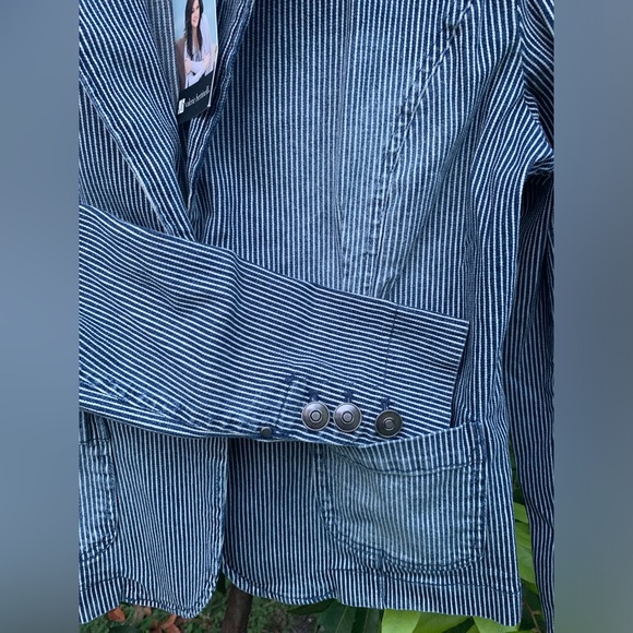 Valerie Bertinelli | Jackets & Coats | Valerie Bertinelli Denim Jacket ...